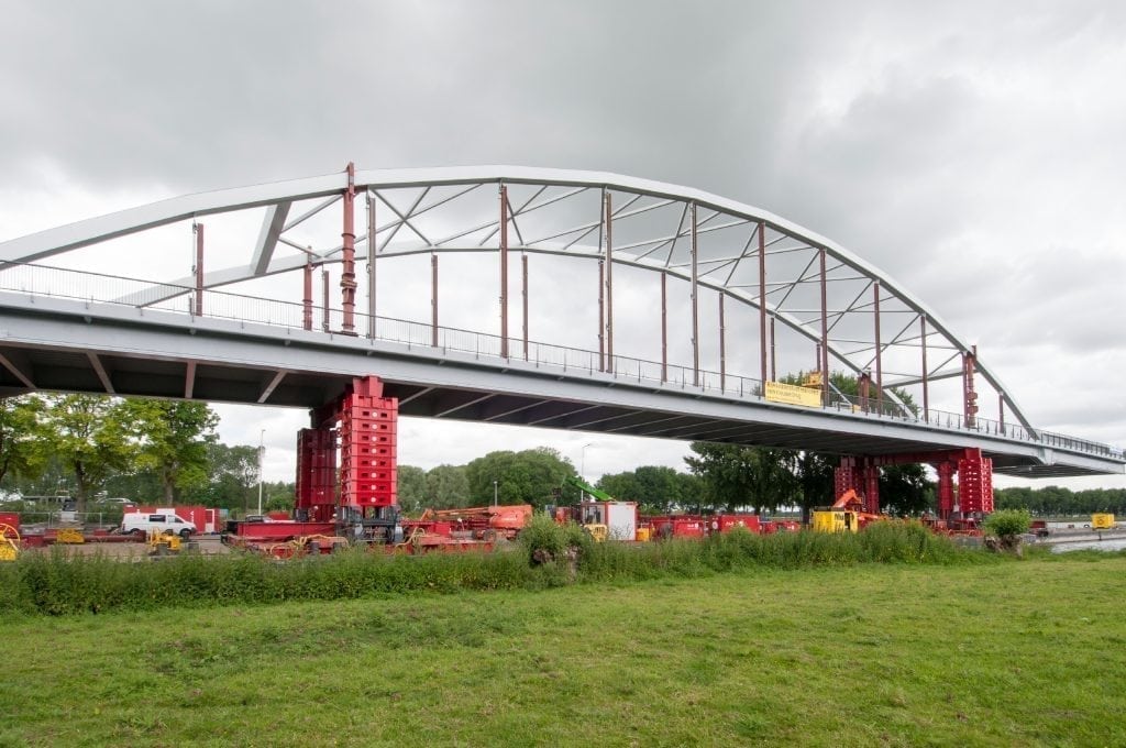 ALE Mega Jack 800 Takes to the Netherlands to Celebrate First Job ...