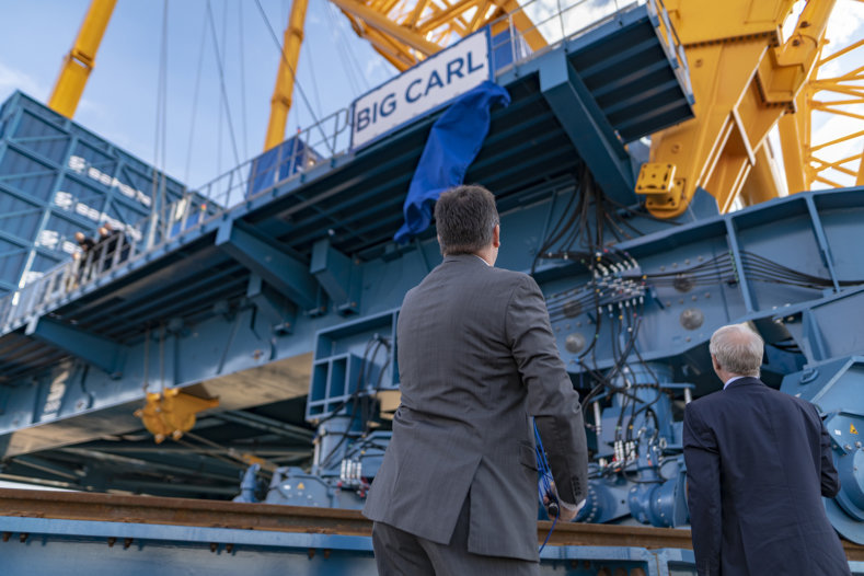 HeavyTorque Issue Seventeen: Sarens SGC 250 (News Spotlight)