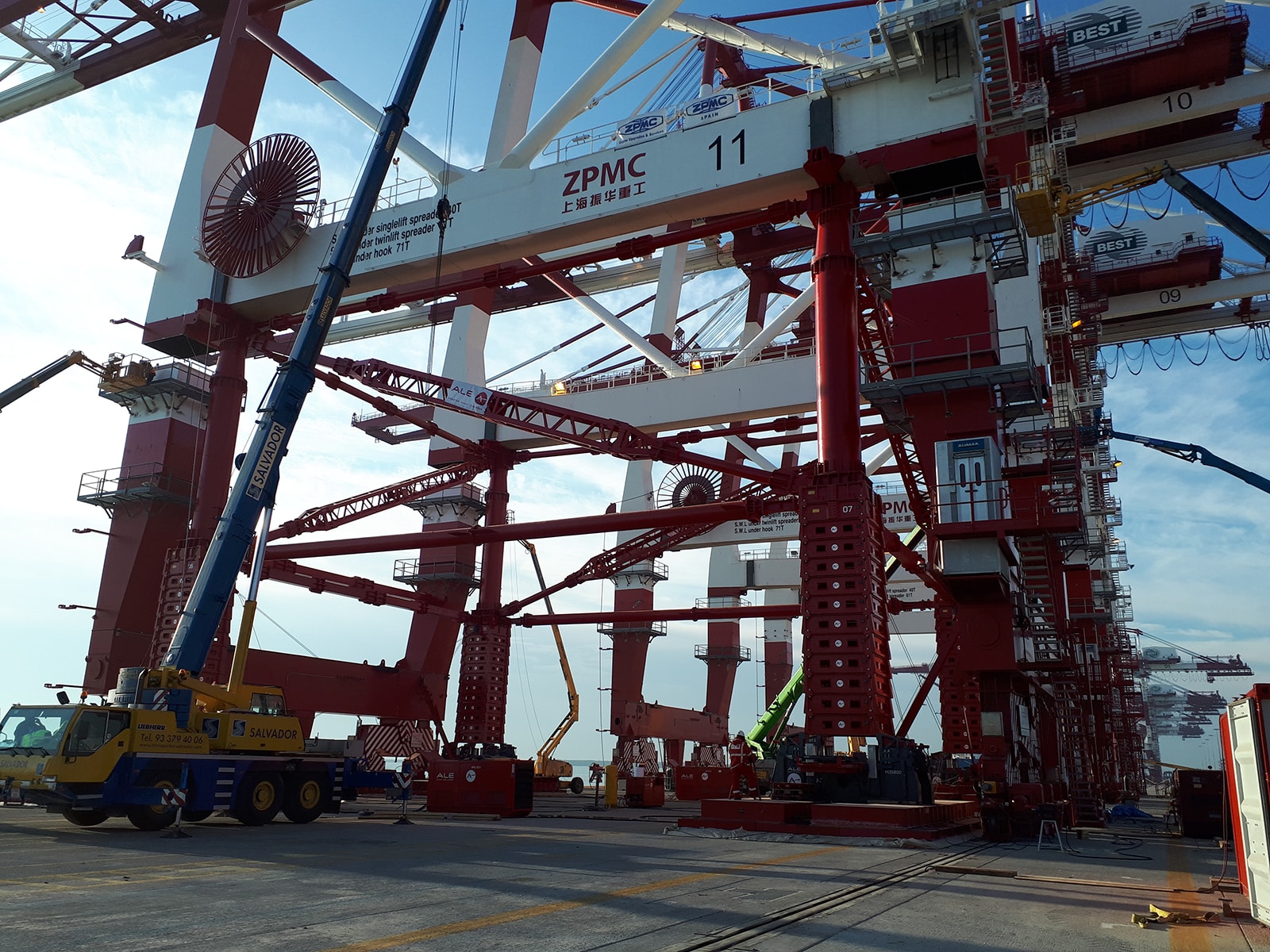 Mega Jack 800 Scores Hat-Trick with STS Crane Jack-Up - HeavyTorque