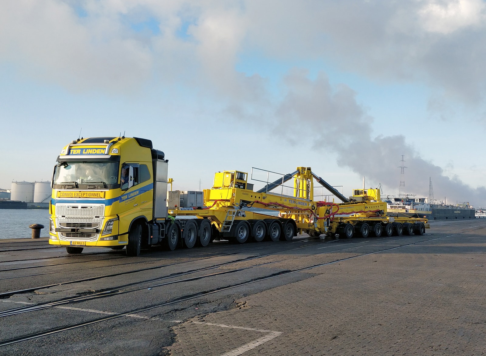 Latest Mega Windmill Trailer XL for Ter Linden Transport - HeavyTorque